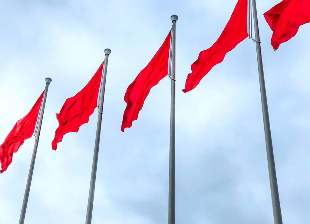 Relationship Red Flags: What Every Teen Girl (and Her Parents) Should ...